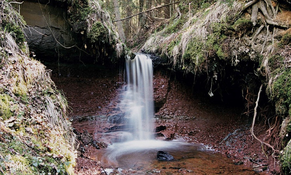 Kolka - the warmest warmth, the windiest wind and the greenest sea ...